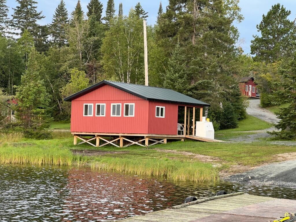 Accommodations | Housekeeping, Outposts | Scout Lake Resort