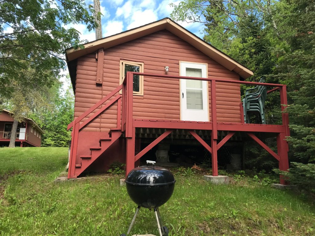 Accommodations | Housekeeping, Outposts | Scout Lake Resort